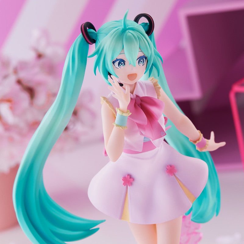 Vocaloid: Hatsune Miku Spring Version Figure by SEGA – Tsukimi.lb